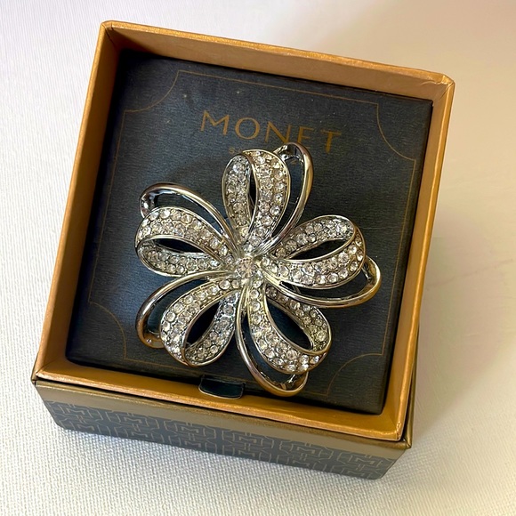 Monet | Jewelry | Monet Crystal Flower Brooch | Poshmark
